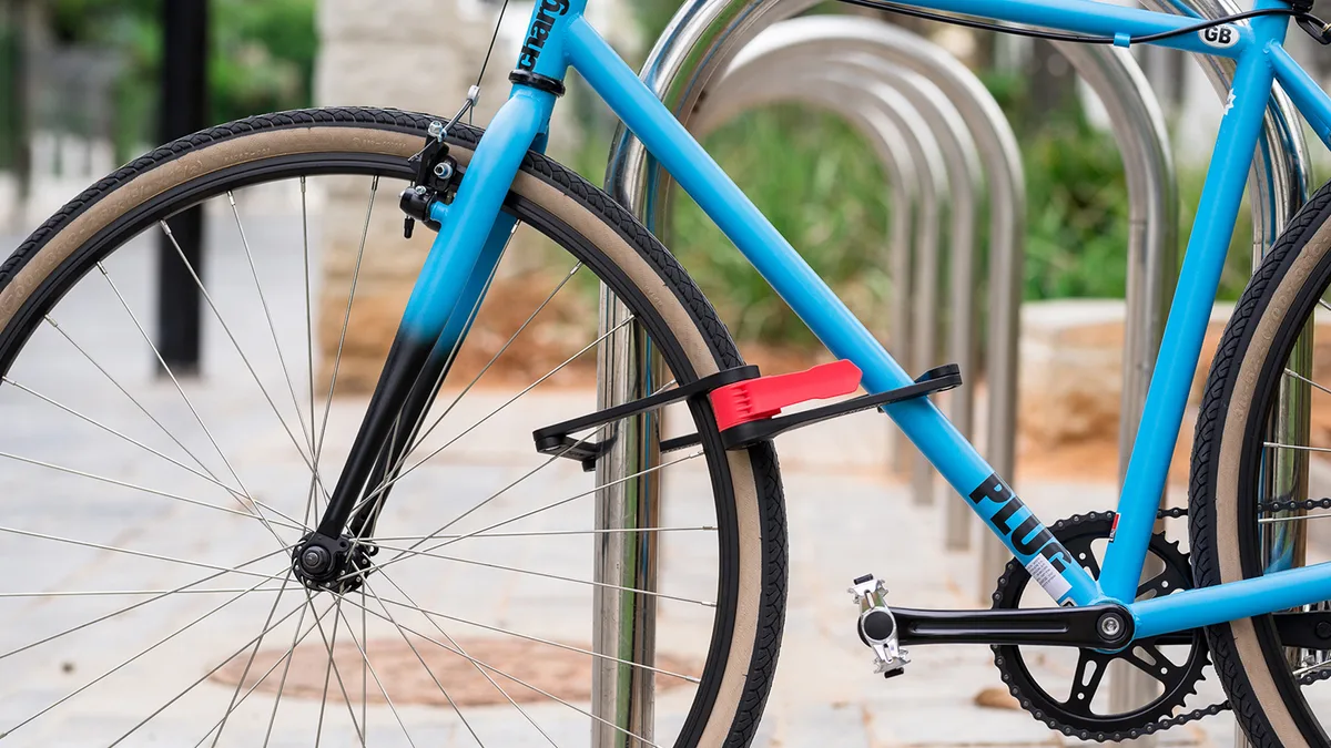 How To Secure Wheels And Frame: Proven Safety Tips - BikeTro
